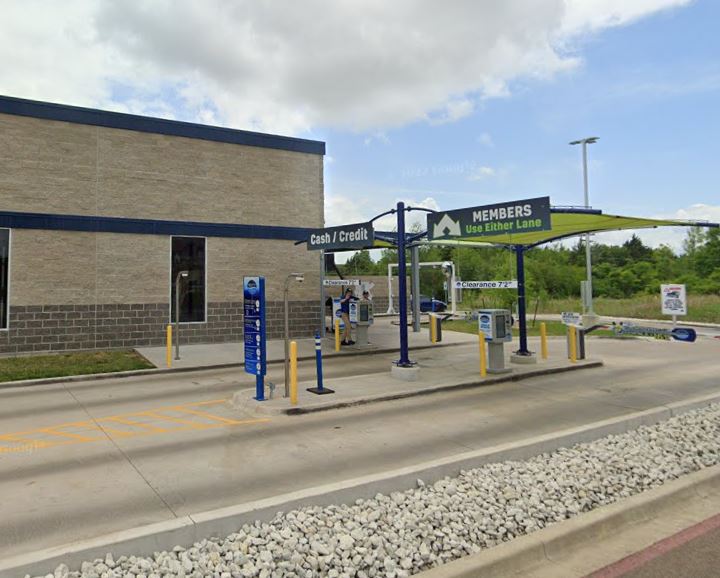 Car Wash at WhiteWater Express Car Wash Hewitt Drive