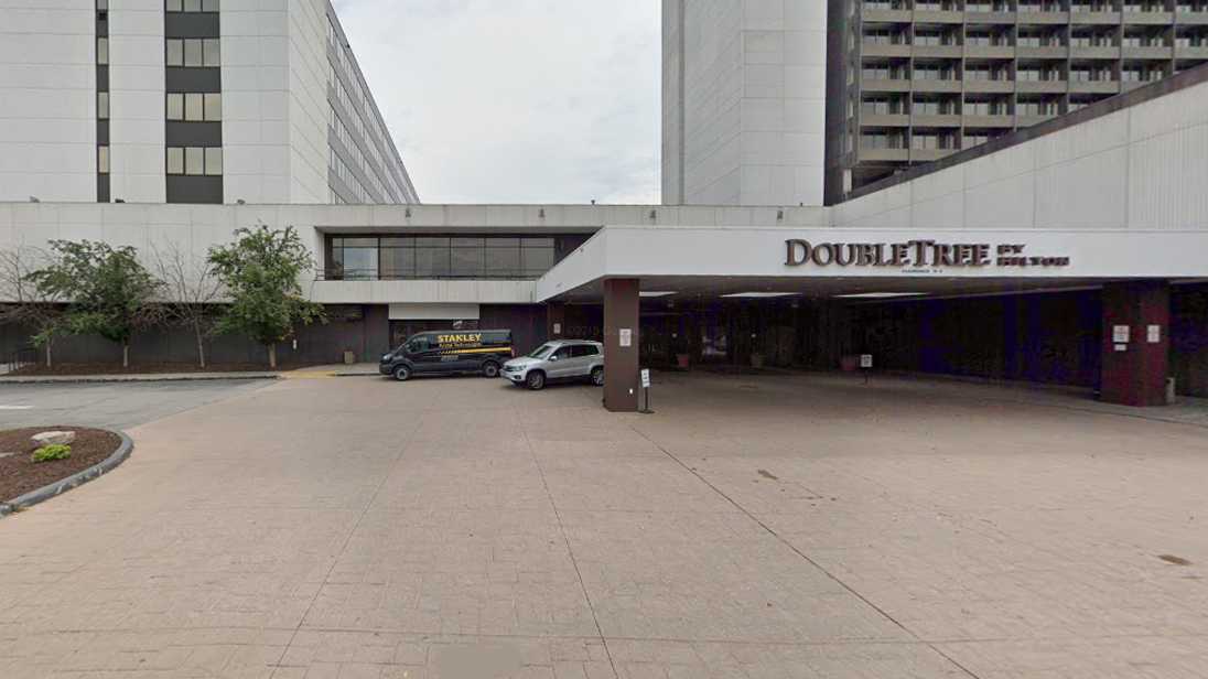 DoubleTree by Hilton Bloomington Minneapolis South Airport Parking | Way