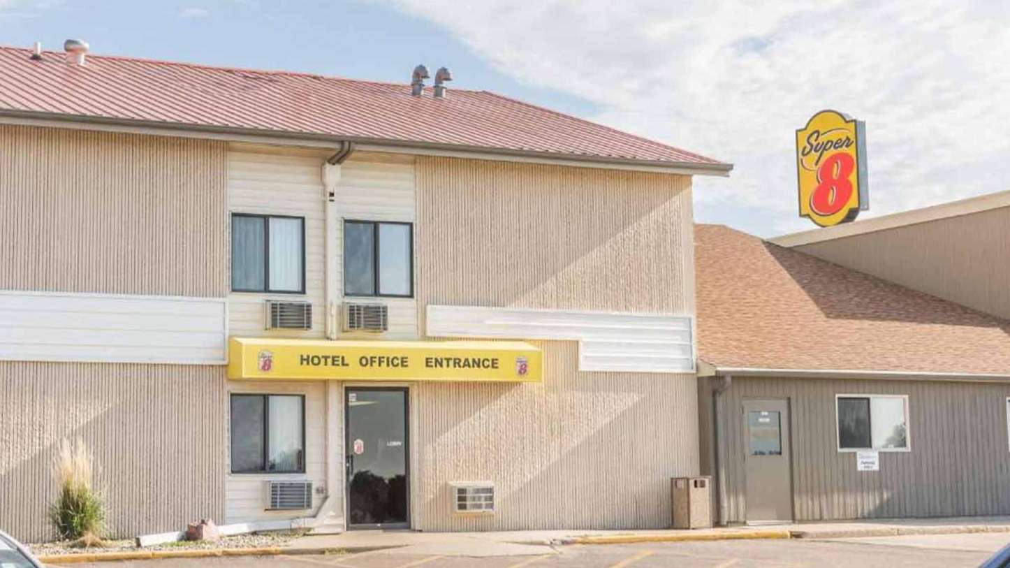 Reserve 1202 South Kniss Ave Parking | Book and Save | Way.com