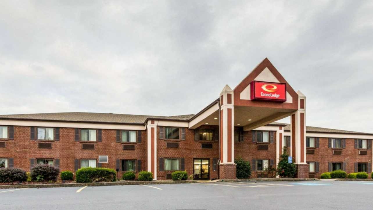 Reserve 100 Howard Drive Parking | Book and Save | Way.com