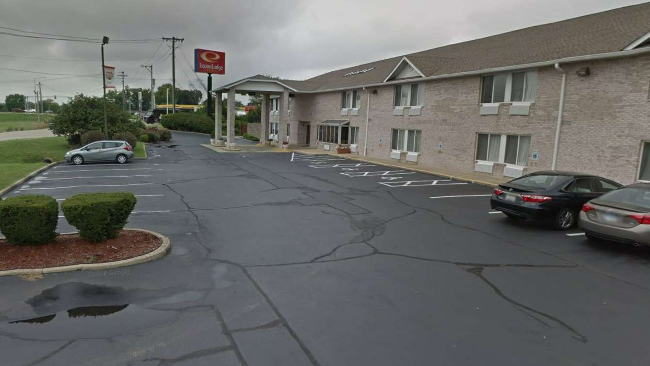 Reserve 305 Salem Place Parking | Book and Save | Way.com