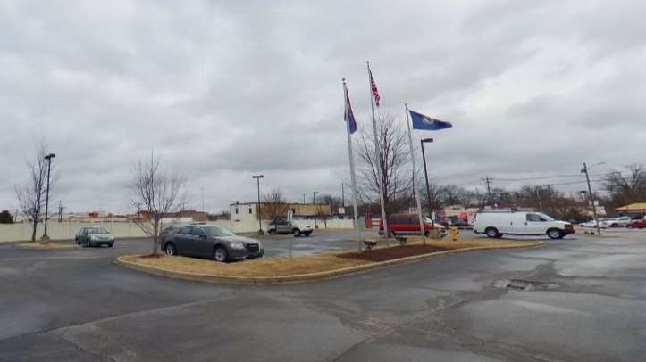 Reserve Comfort Inn SDF Airport Parking | Way.com