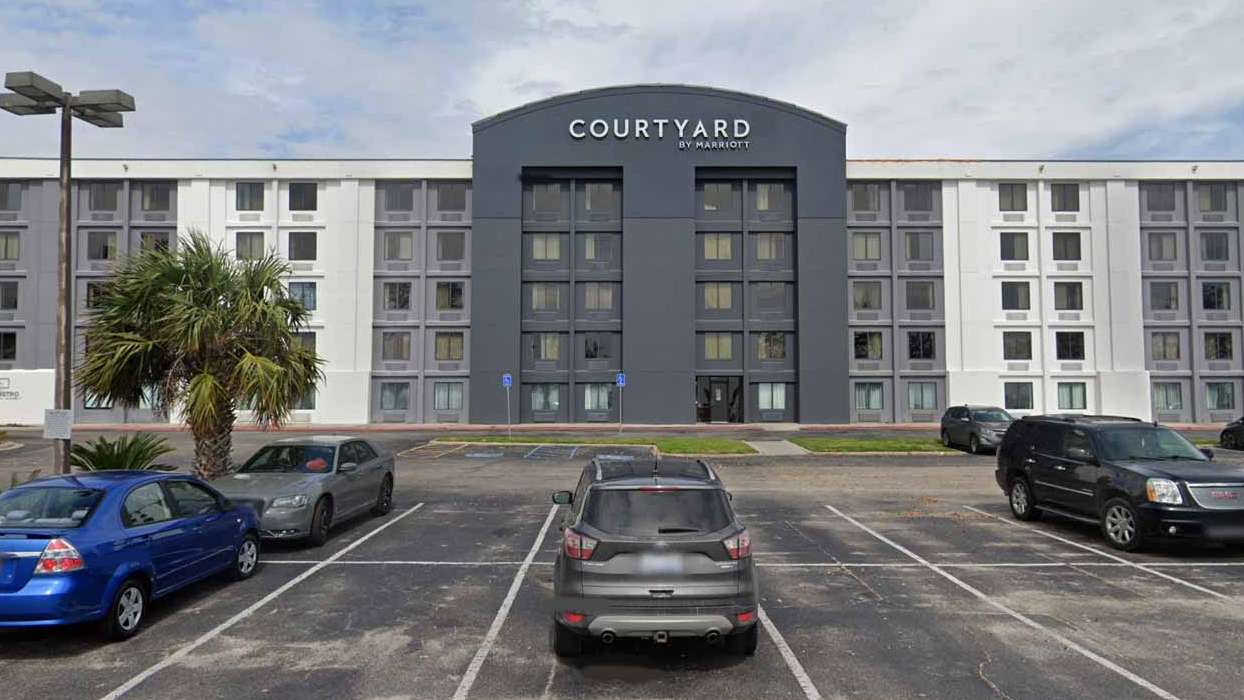Courtyard by Marriott - 1600 E Beach Blvd Garage | Way