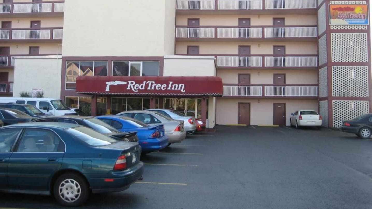 Red Tree Inn - 1415 S Ocean Blvd Garage | Way