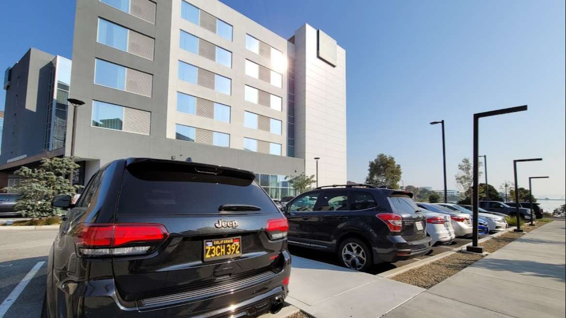 AC Hotel by Marriott SFO Airport Oyster Point/Waterfront Parking