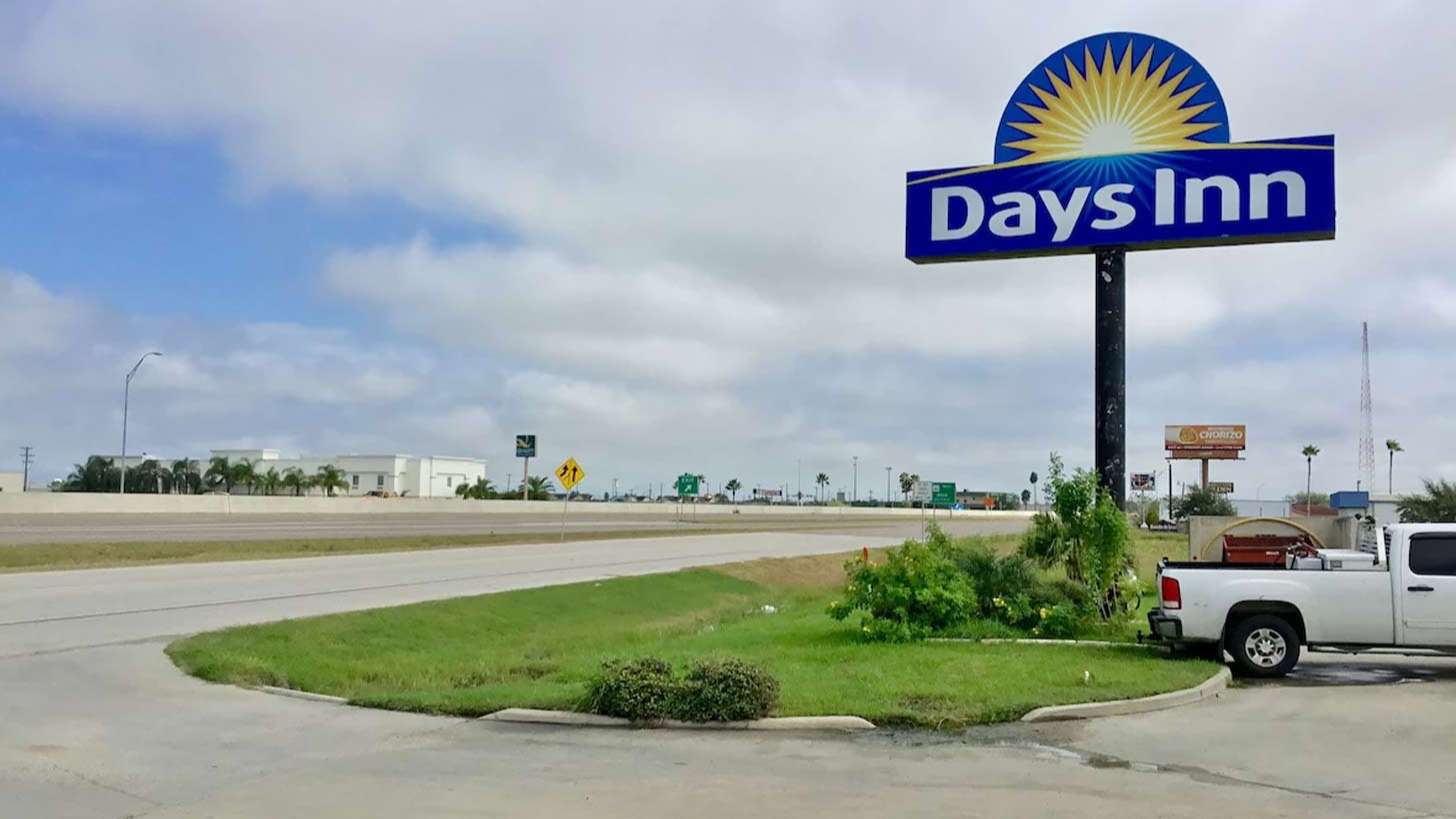 Days Inn and Suites - 20414 Julie Marie Ln Garage | Way