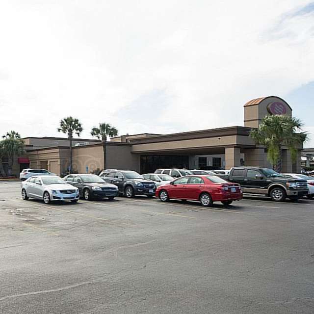 Book Clarion New Orleans Airport Hotel and Conference Center Airport ...