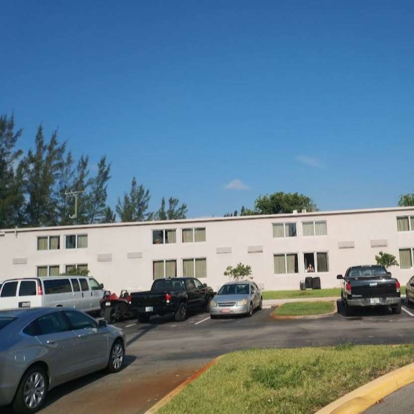 Book Fairfield Inn Suites by Marriott MIA Airport Parking | Way.com