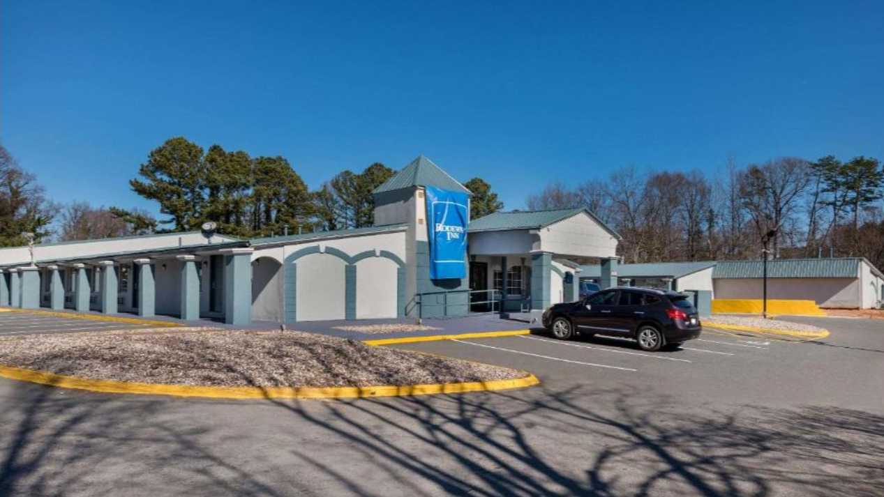 Rodeway Inn CLT Airport Parking | Way