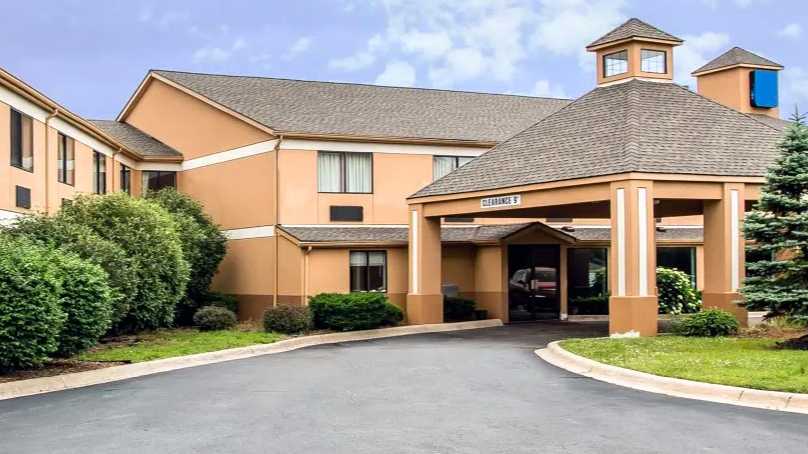 Reserve 45945 S I 94 Service Drive Parking | Book and Save | Way.com