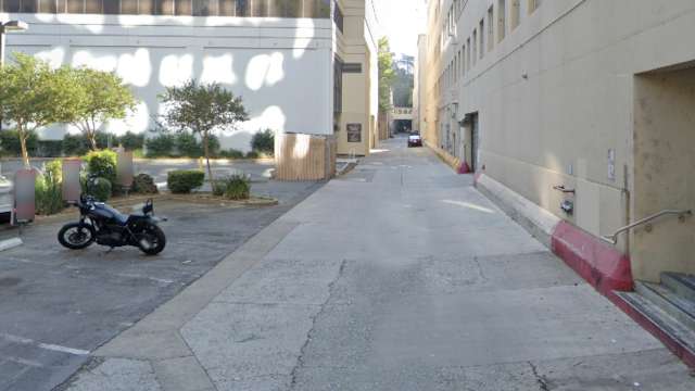 770 L St. (Alley Entrance) Garage | Way