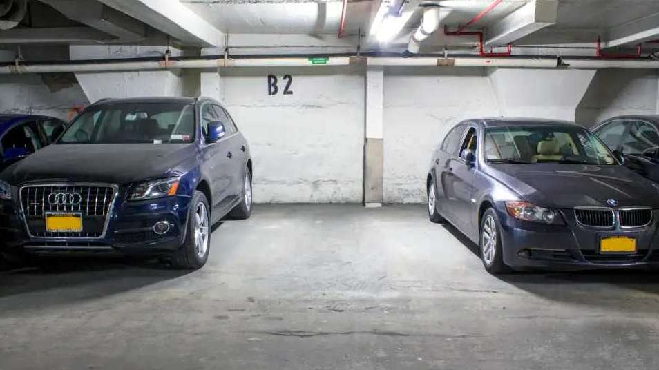 Reserve 54 Murray Street Parking | Way