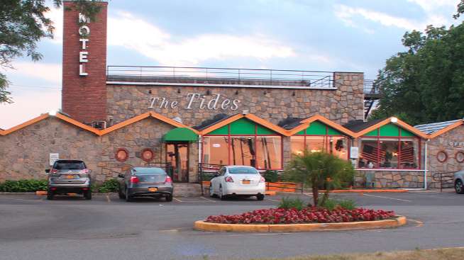 The Tides Motor Inn - 888 Bayville Rd Garage | Way