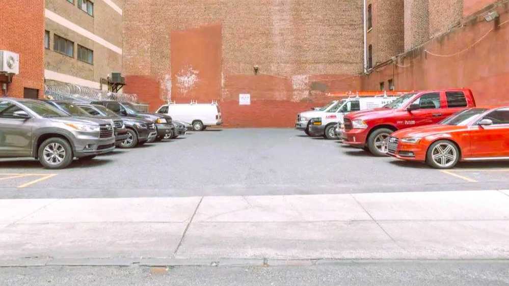 220 S Sydenham St Parking | Way