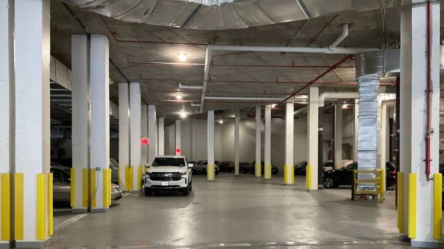 Woodside Central LGA Airport Parking | Way