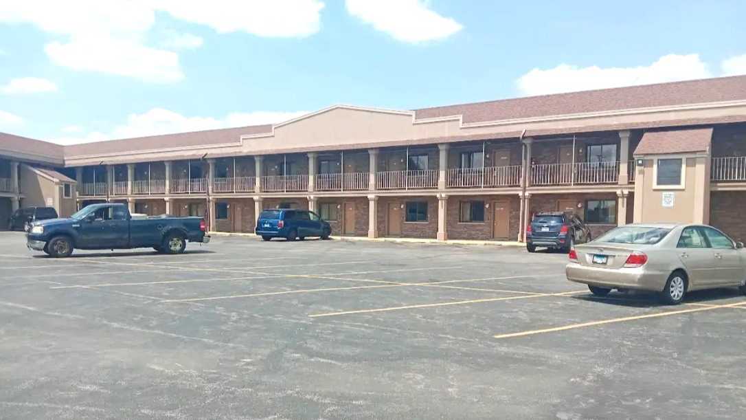 America Inn & Suites MDW Airport Parking | Way