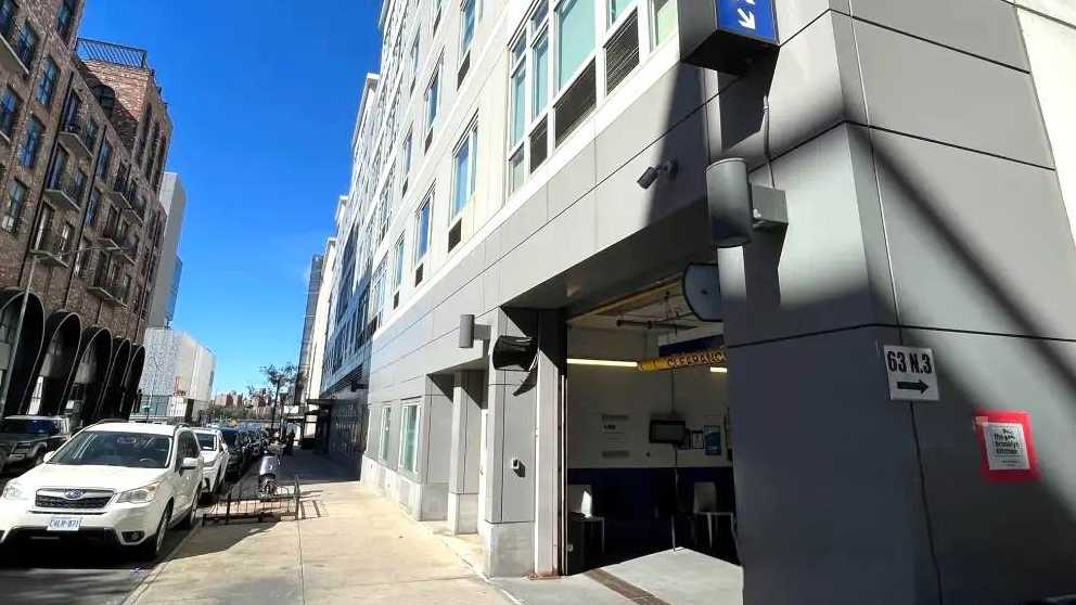 53 N 3rd St. (175 Kent Ave) - Valet Garage) | Way