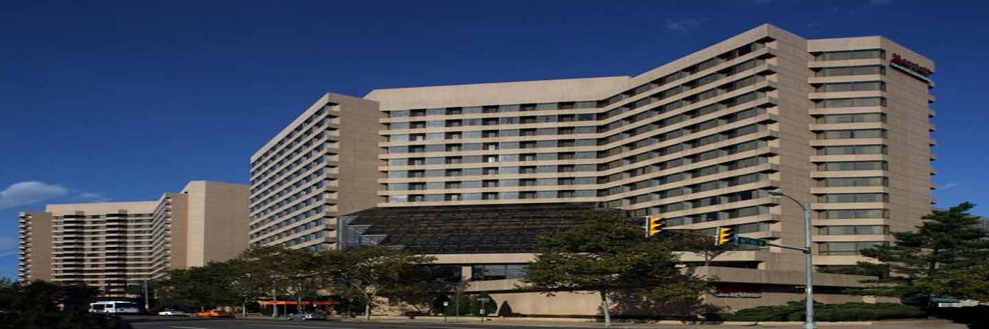 Crystal Gateway Marriott Ronald Reagan National DCA Airport Covered ...